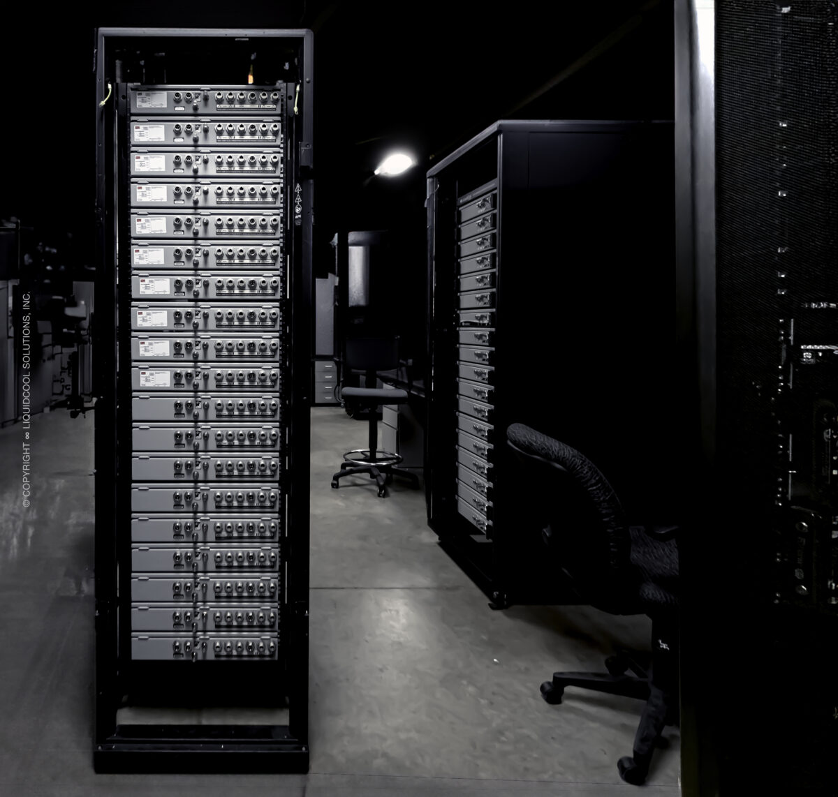 LCS ZPServer | Immersion-Cooled Rack Server for Data Centers & AI