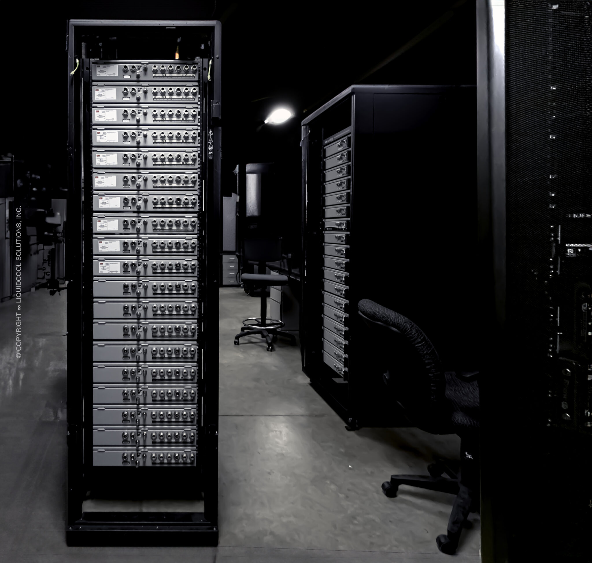 LCS ZPServer | Immersion-Cooled Rack Server for Data Centers & AI